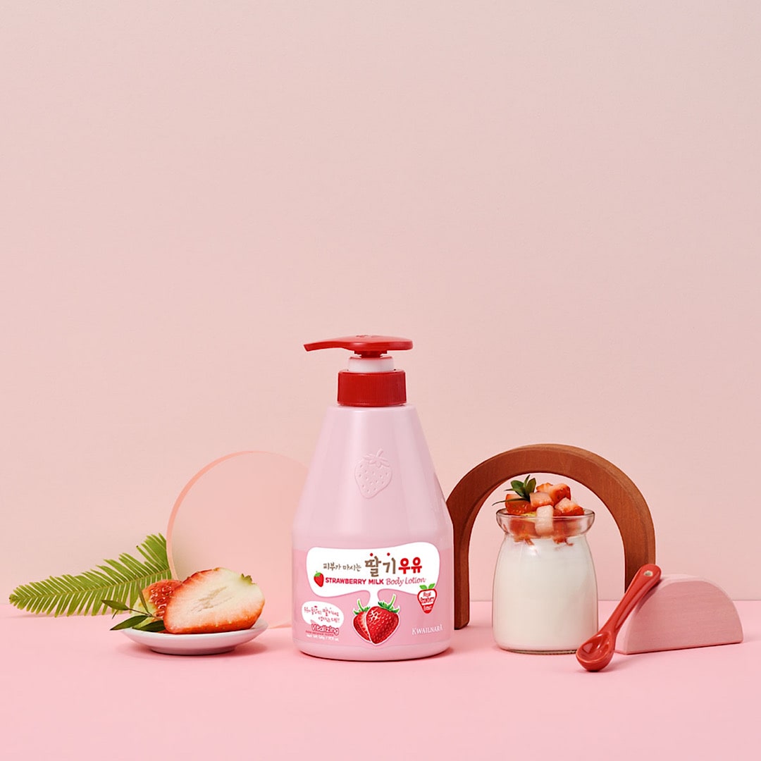 Kwailnara Strawberry Milk Body Lotion 560g